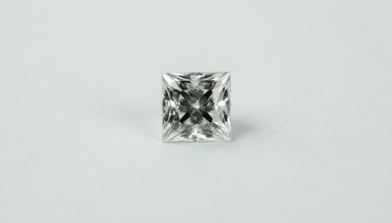 เพชร Princess Cut คืออะไร? ราคาเท่าไหร่?